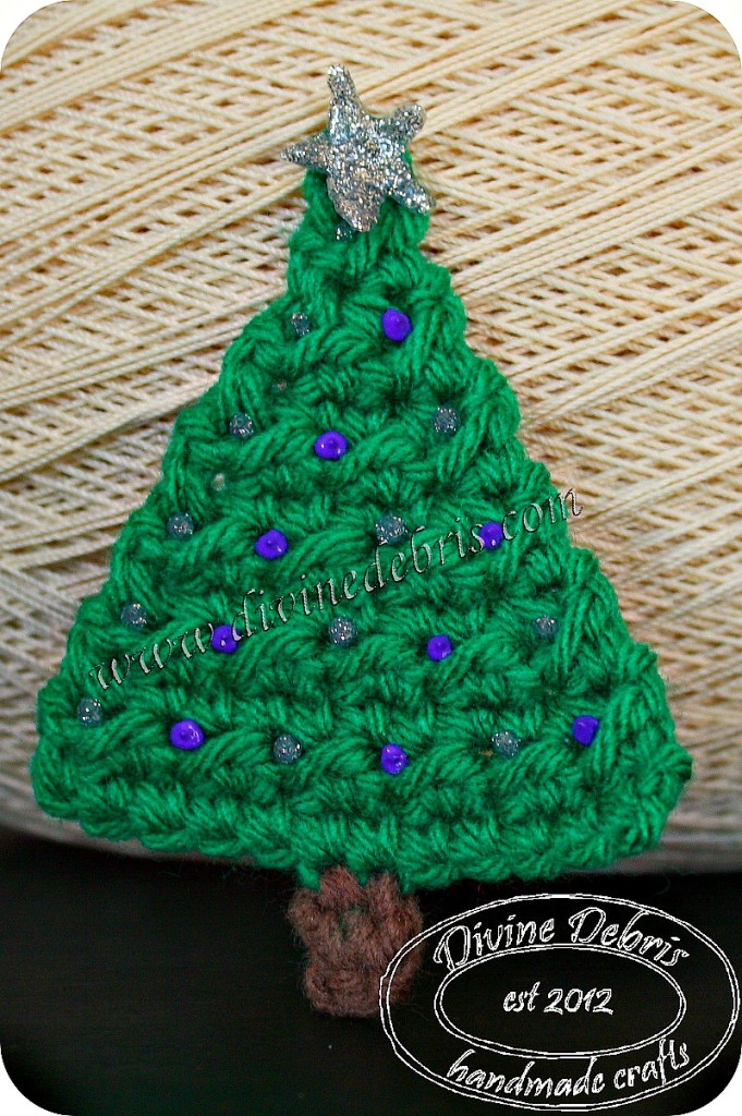 Christmas Tree Applique free crochet pattern by Divine Debris Divine Debris